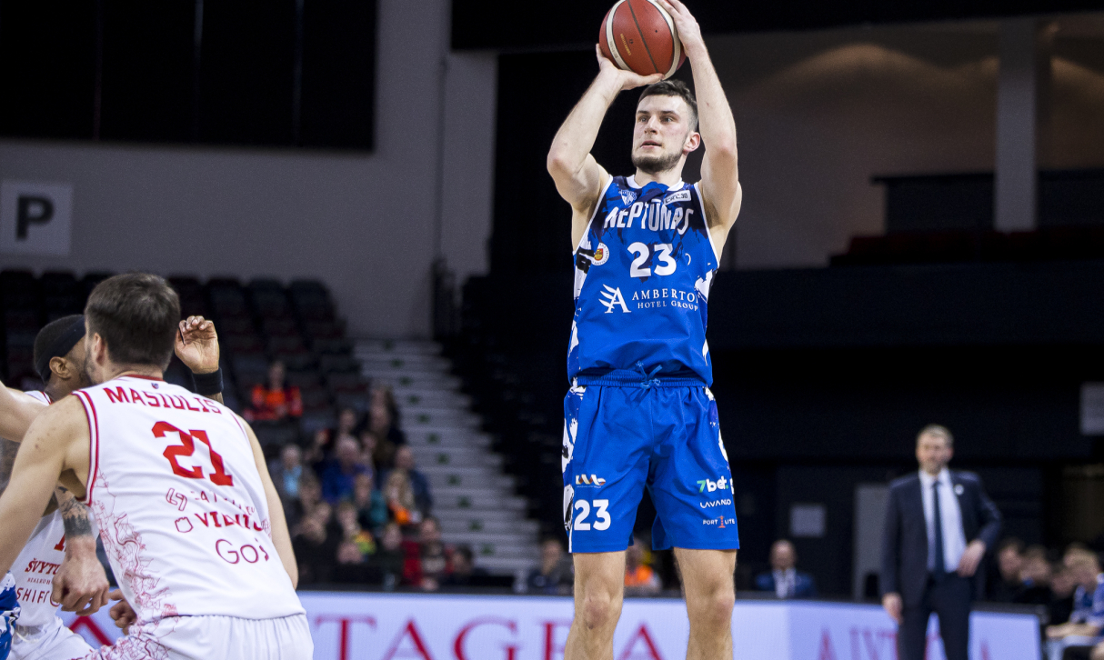 Fantastiška atomazga Saulės mieste – M. Jogėlos tritaškis parbloškė ...